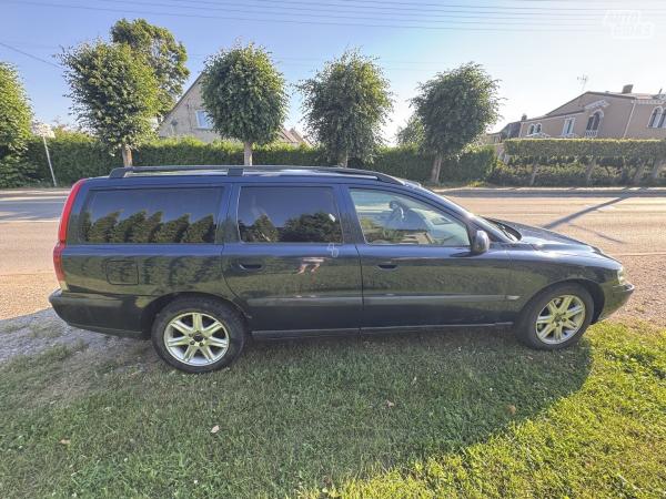 Zils Volvo V70 2002 Gargždai, ar dzinēja tilpumu 2.40 L un nobraukumu 354 tūkst. km par 900 €, foto 6 vietnē AUTOMOTO.COM.LV