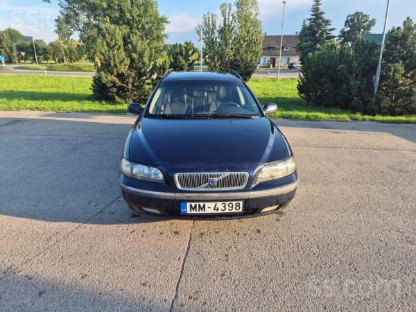 Zils Volvo V70 2002 Jelgava, ar dzinēja tilpumu 2.40 L un nobraukumu 587 tūkst. km par 650 €, foto 2 vietnē AUTOMOTO.COM.LV