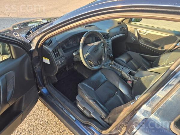 Zils Volvo V70 2002 Jelgava, ar dzinēja tilpumu 2.40 L un nobraukumu 587 tūkst. km par 650 €, foto 8 vietnē AUTOMOTO.COM.LV