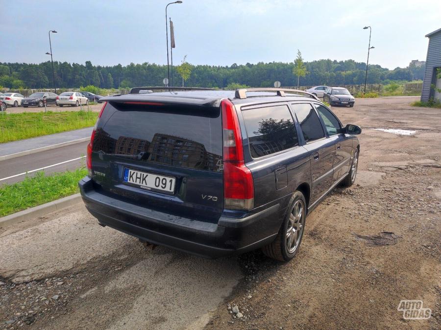 Синий Вольво В70 2002 в Вильнюс, объемом двигателя 2.40 л и пробегом 425 тыс. км за 1000 €, фото 5 на AUTOMOTO.COM.LV