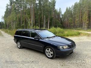 Blue Volvo V70 2002 in Tallinn, with an engine capacity of 2.40 L and mileage of 400 thousand km for 1500 €, photo  on AUTOMOTO.COM.LV