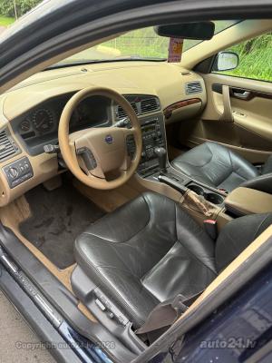 Blue Volvo V70 2002 in Tallinn, with an engine capacity of 2.40 L and mileage of 400 thousand km for 1500 €, photo 10 on AUTOMOTO.COM.LV