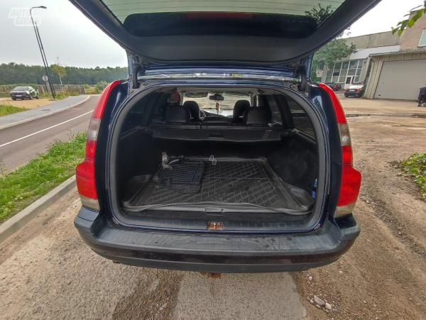 Blue Volvo V70 2002 in Vilnius, with an engine capacity of 2.40 L and mileage of 425 thousand km for 1000 €, photo 5 on AUTOMOTO.COM.LV