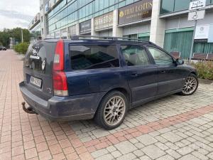 Zils Volvo V70 2002 Rīga, ar dzinēja tilpumu 2.40 L un nobraukumu 601 tūkst. km par 1100 €, foto 3 vietnē AUTOMOTO.COM.LV