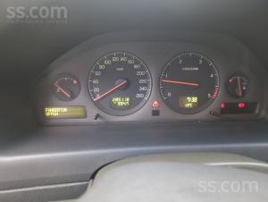 Zils Volvo V70 2002 Jūrmala, ar dzinēja tilpumu 2.40 L un nobraukumu 285 tūkst. km par 2200 €, foto 5 vietnē AUTOMOTO.COM.LV