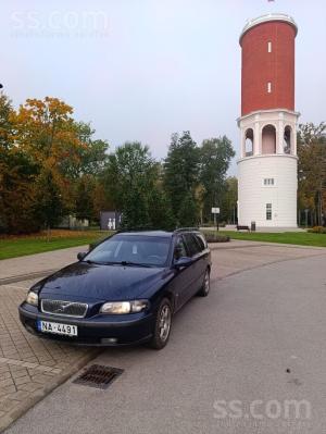 Zils Volvo V70 2002 Jūrmala, ar dzinēja tilpumu 2.40 L un nobraukumu 285 tūkst. km par 1800 €, foto 8 vietnē AUTOMOTO.COM.LV