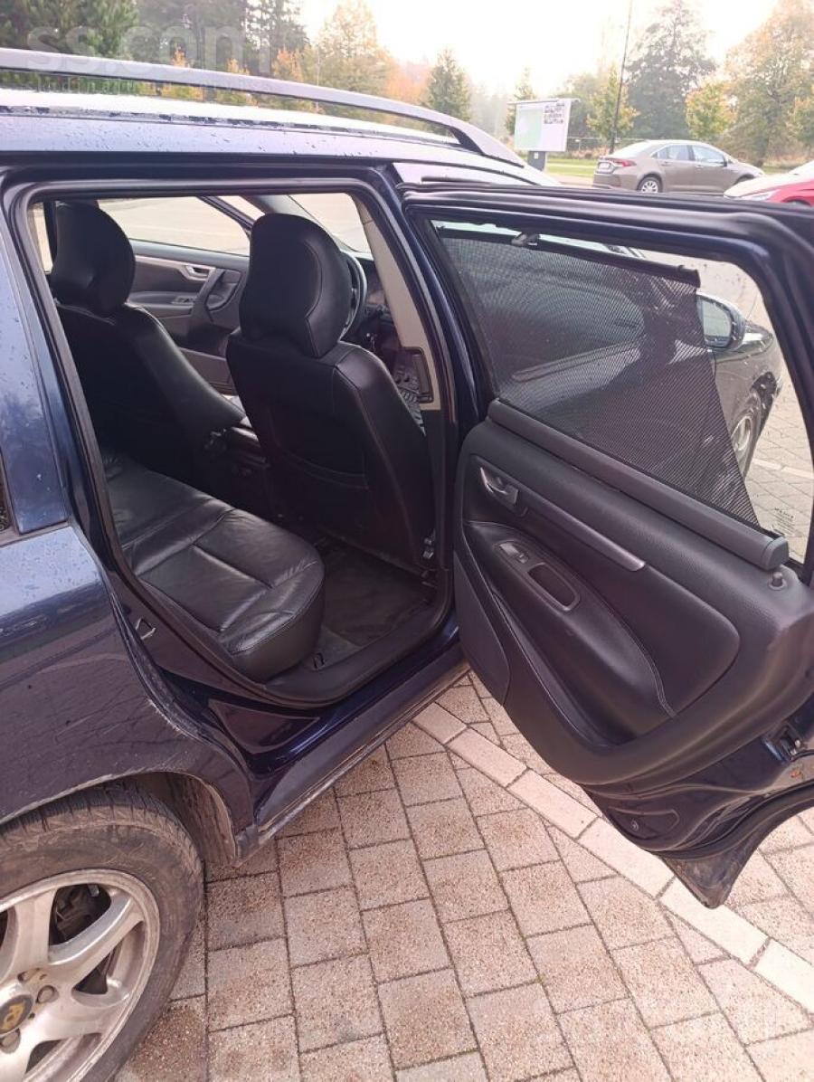 Zils Volvo V70 2002 Jūrmala, ar dzinēja tilpumu 2.40 L un nobraukumu 285 tūkst. km par 1800 €, foto 16 vietnē AUTOMOTO.COM.LV