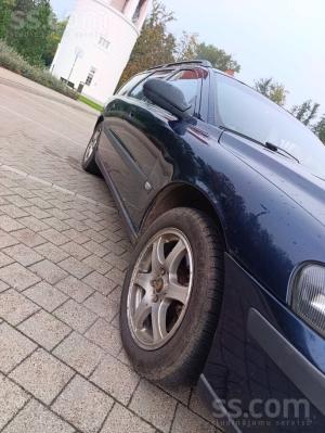 Zils Volvo V70 2002 Jūrmala, ar dzinēja tilpumu 2.40 L un nobraukumu 285 tūkst. km par 1800 €, foto 18 vietnē AUTOMOTO.COM.LV