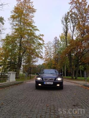 Zils Volvo V70 2002 Jūrmala, ar dzinēja tilpumu 2.40 L un nobraukumu 285 tūkst. km par 1800 €, foto 22 vietnē AUTOMOTO.COM.LV