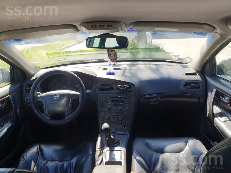 Zils Volvo V70 2003 Kuldīga, ar dzinēja tilpumu 2.40 L un nobraukumu 390 tūkst. km par 700 €, foto 5 vietnē AUTOMOTO.COM.LV