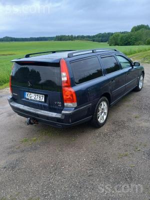 Zils Volvo V70 2003 Valmiera, ar dzinēja tilpumu 2.40 L un nobraukumu 424 tūkst. km par 2000 €, foto 4 vietnē AUTOMOTO.COM.LV