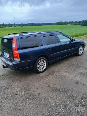 Zils Volvo V70 2003 Valmiera, ar dzinēja tilpumu 2.40 L un nobraukumu 424 tūkst. km par 2000 €, foto 5 vietnē AUTOMOTO.COM.LV