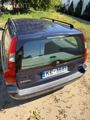 Blue Volvo V70 2003 in Riga, with an engine capacity of 2.40 L and mileage of 404 thousand km for 1300 €, photo 3 on AUTOMOTO.COM.LV