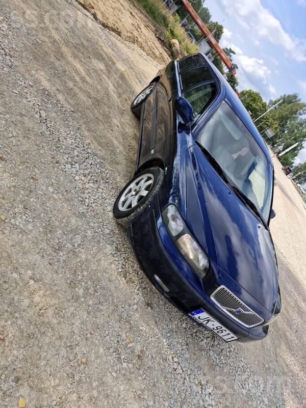 Zils Volvo V70 2003 Dobele, ar dzinēja tilpumu 2.40 L un nobraukumu 348 tūkst. km par 1750 €, foto 2 vietnē AUTOMOTO.COM.LV