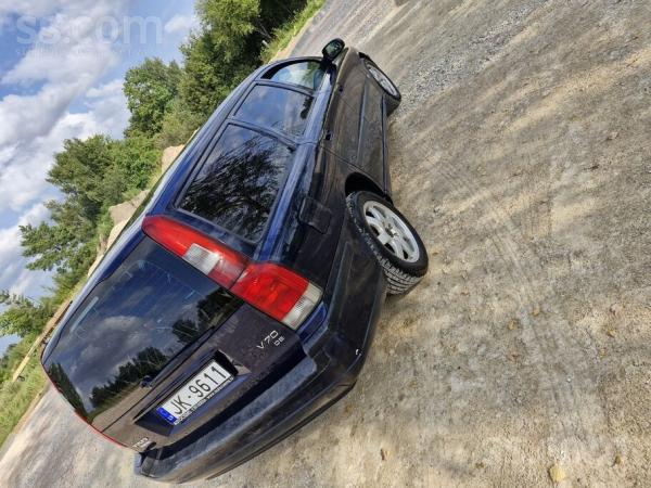 Zils Volvo V70 2003 Dobele, ar dzinēja tilpumu 2.40 L un nobraukumu 348 tūkst. km par 1750 €, foto 3 vietnē AUTOMOTO.COM.LV