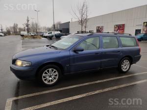 Blue Volvo V70 2003 in Riga, with an engine capacity of 2.40 L and mileage of 376 thousand km for 1350 €, photo 4 on AUTOMOTO.COM.LV