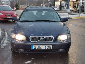 Zils Volvo V70 2003 Viļņa, ar dzinēja tilpumu 2.40 L un nobraukumu 330 tūkst. km par 750 €, foto 6 vietnē AUTOMOTO.COM.LV