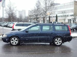 Zils Volvo V70 2003 Viļņa, ar dzinēja tilpumu 2.40 L un nobraukumu 330 tūkst. km par 750 €, foto 16 vietnē AUTOMOTO.COM.LV