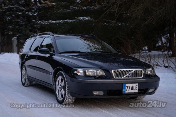 Blue Volvo V70 2003 in Tartu, with an engine capacity of 2.40 L and mileage of 388 thousand km for 3000 €, photo 3 on AUTOMOTO.COM.LV