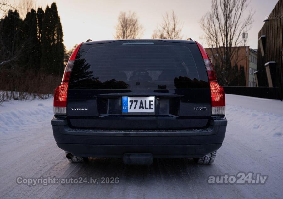 Zils Volvo V70 2003 Tartu, ar dzinēja tilpumu 2.40 L un nobraukumu 388 tūkst. km par 3000 €, foto 5 vietnē AUTOMOTO.COM.LV