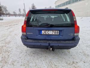 Zils Volvo V70 2003 Viļņa, ar dzinēja tilpumu 2.40 L un nobraukumu 445 tūkst. km par 1800 €, foto 8 vietnē AUTOMOTO.COM.LV