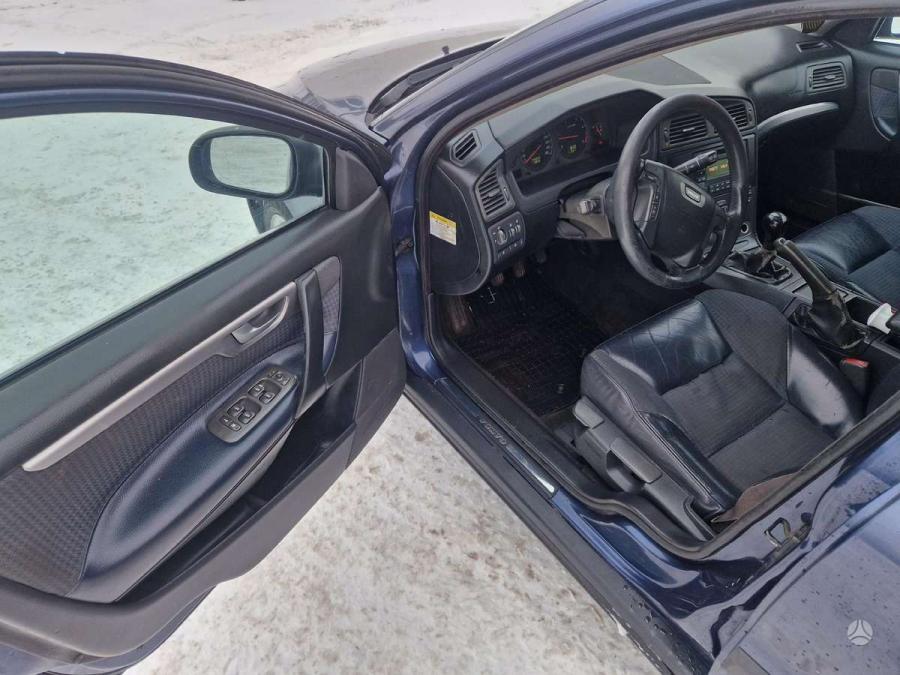 Zils Volvo V70 2003 Viļņa, ar dzinēja tilpumu 2.40 L un nobraukumu 445 tūkst. km par 1800 €, foto 9 vietnē AUTOMOTO.COM.LV