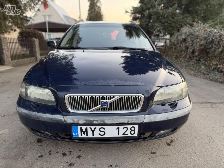 Zils Volvo V70 2003 Kauņa, ar dzinēja tilpumu 2.40 L un nobraukumu 255 tūkst. km par 2000 €, foto 3 vietnē AUTOMOTO.COM.LV