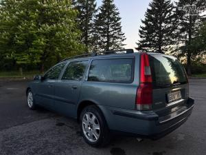 Blue Volvo V70 2003 in Alytus, with an engine capacity of 2.40 L and mileage of 349 thousand km for 1490 €, photo 4 on AUTOMOTO.COM.LV