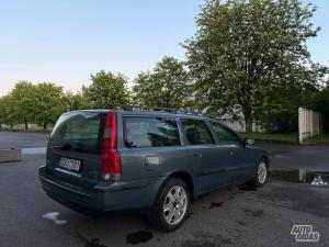 Blue Volvo V70 2003 in Alytus, with an engine capacity of 2.40 L and mileage of 349 thousand km for 1490 €, photo 6 on AUTOMOTO.COM.LV
