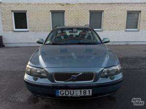 Blue Volvo V70 2003 in Alytus, with an engine capacity of 2.40 L and mileage of 349 thousand km for 1490 €, photo 13 on AUTOMOTO.COM.LV