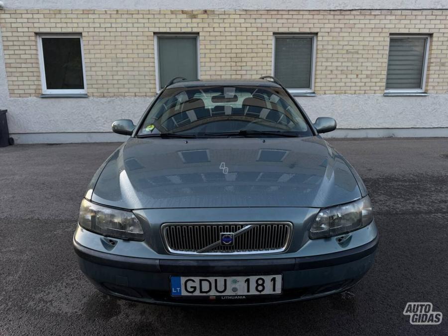 Blue Volvo V70 2003 in Alytus, with an engine capacity of 2.40 L and mileage of 349 thousand km for 1490 €, photo 13 on AUTOMOTO.COM.LV
