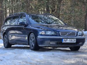 Zils Volvo V70 2003 Aizkraukle, ar dzinēja tilpumu 2.40 L un nobraukumu 0 tūkst. km par 2200 €, foto  vietnē AUTOMOTO.COM.LV