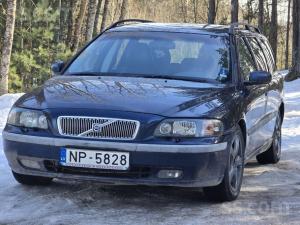 Zils Volvo V70 2003 Aizkraukle, ar dzinēja tilpumu 2.40 L un nobraukumu 0 tūkst. km par 2200 €, foto 4 vietnē AUTOMOTO.COM.LV