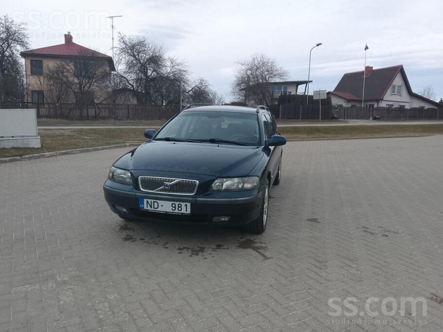 Синий Вольво В70 2003 в Цесис, объемом двигателя 2.40 л и пробегом 505 тыс. км за 2000 €, фото 8 на AUTOMOTO.COM.LV