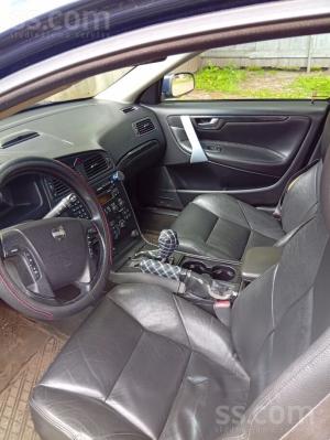 Zils Volvo V70 2003 Rīga, ar dzinēja tilpumu 2.40 L un nobraukumu 420 tūkst. km par 700 €, foto 4 vietnē AUTOMOTO.COM.LV