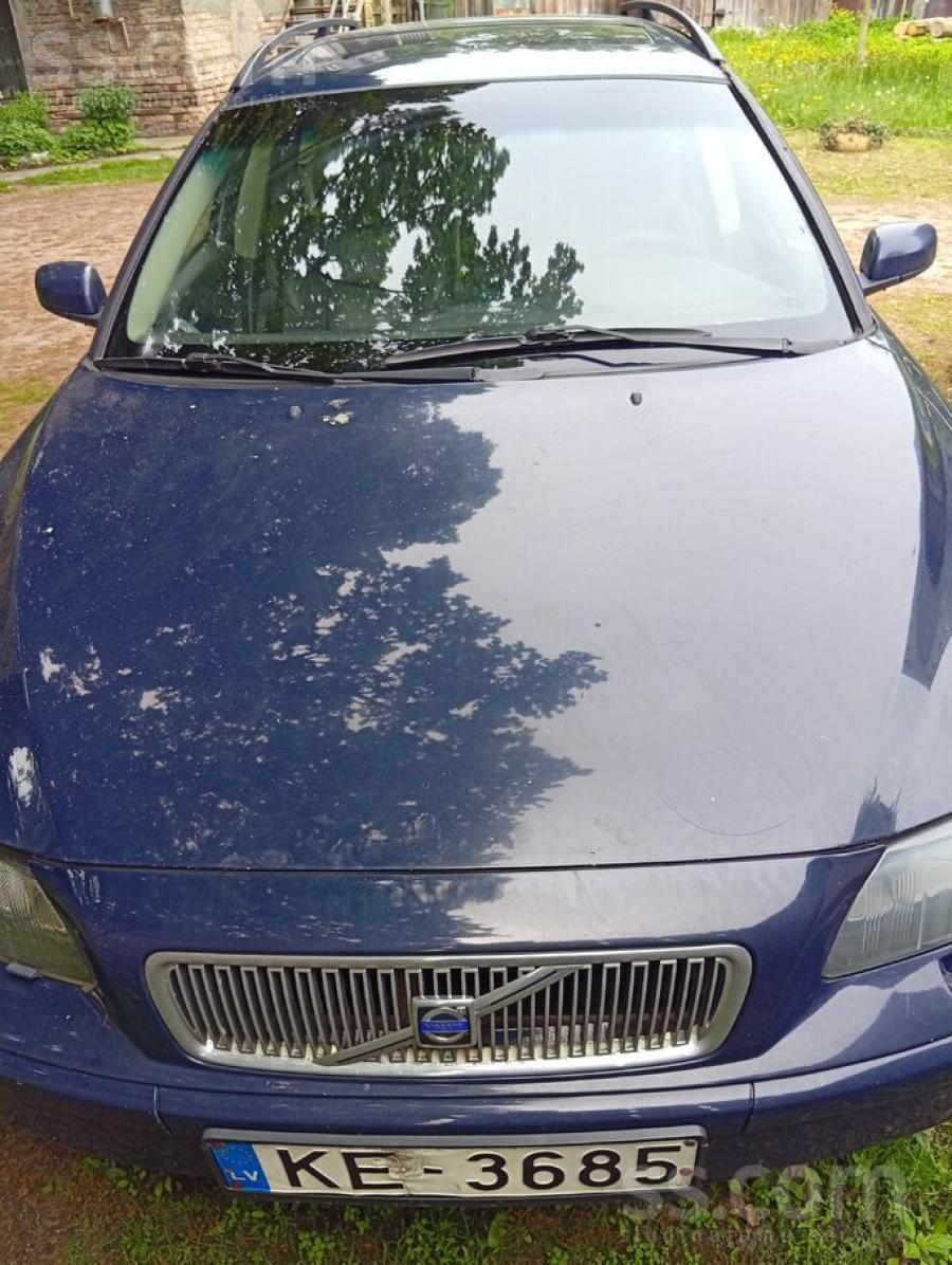Zils Volvo V70 2003 Rīga, ar dzinēja tilpumu 2.40 L un nobraukumu 420 tūkst. km par 700 €, foto 7 vietnē AUTOMOTO.COM.LV