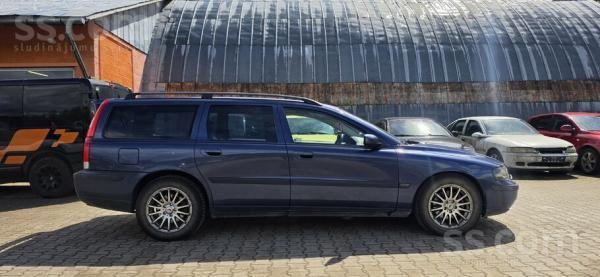 Zils Volvo V70 2003 Valmiera, ar dzinēja tilpumu 2.40 L un nobraukumu 369 tūkst. km par 1300 €, foto 2 vietnē AUTOMOTO.COM.LV