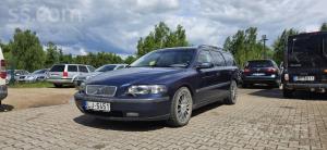 Blue Volvo V70 2003 in Valmiera, with an engine capacity of 2.40 L and mileage of 369 thousand km for 1300 €, photo 7 on AUTOMOTO.COM.LV
