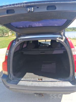 Zils Volvo V70 2003 Aizkraukle, ar dzinēja tilpumu 2.40 L un nobraukumu 488 tūkst. km par 1550 €, foto 8 vietnē AUTOMOTO.COM.LV