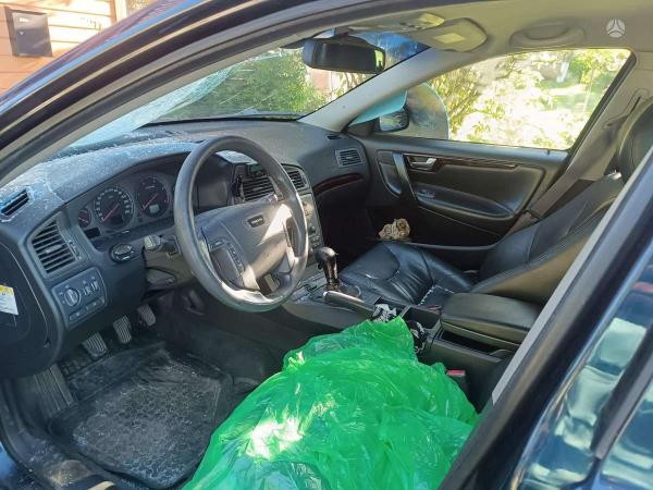 Синий Вольво В70 2003 в Укмерге, объемом двигателя 2.40 л и пробегом 340 тыс. км за 750 €, фото 7 на AUTOMOTO.COM.LV