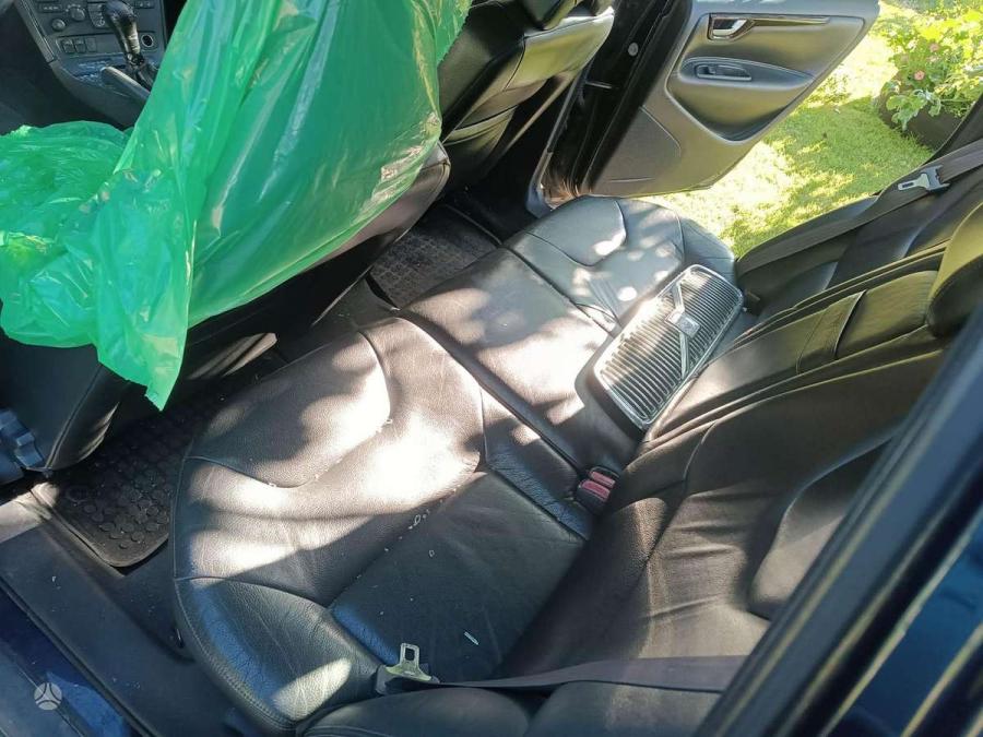 Zils Volvo V70 2003 Ukmergė, ar dzinēja tilpumu 2.40 L un nobraukumu 340 tūkst. km par 750 €, foto 11 vietnē AUTOMOTO.COM.LV