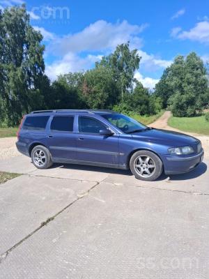 Blue Volvo V70 2003 in Jekabpils, with an engine capacity of 2.40 L and mileage of 488 thousand km for 1150 €, photo 4 on AUTOMOTO.COM.LV