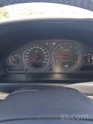 Blue Volvo V70 2003 in Jekabpils, with an engine capacity of 2.40 L and mileage of 488 thousand km for 1150 €, photo 10 on AUTOMOTO.COM.LV