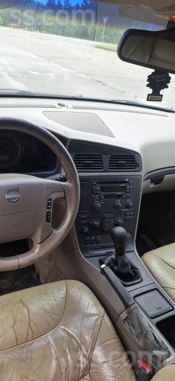 Zils Volvo V70 2003 Ogre, ar dzinēja tilpumu 2.40 L un nobraukumu 0 tūkst. km par 1500 €, foto 2 vietnē AUTOMOTO.COM.LV