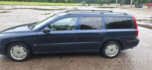 Zils Volvo V70 2003 Ogre, ar dzinēja tilpumu 2.40 L un nobraukumu 0 tūkst. km par 1500 €, foto 4 vietnē AUTOMOTO.COM.LV