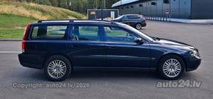 Zils Volvo V70 2003 Paide, ar dzinēja tilpumu 2.40 L un nobraukumu 286 tūkst. km par 3950 €, foto 4 vietnē AUTOMOTO.COM.LV