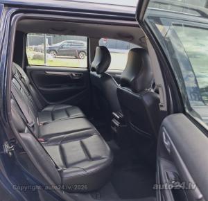 Zils Volvo V70 2003 Paide, ar dzinēja tilpumu 2.40 L un nobraukumu 286 tūkst. km par 3950 €, foto 12 vietnē AUTOMOTO.COM.LV