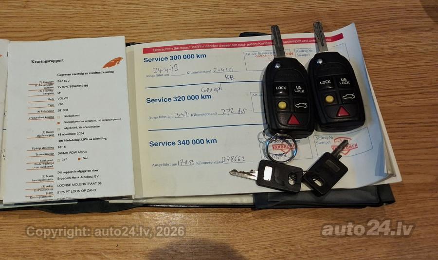 Zils Volvo V70 2003 Paide, ar dzinēja tilpumu 2.40 L un nobraukumu 286 tūkst. km par 3950 €, foto 17 vietnē AUTOMOTO.COM.LV