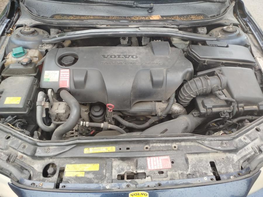 Zils Volvo V70 2003 Paldiski, ar dzinēja tilpumu 2.40 L un nobraukumu 475 tūkst. km par 2000 €, foto 13 vietnē AUTOMOTO.COM.LV