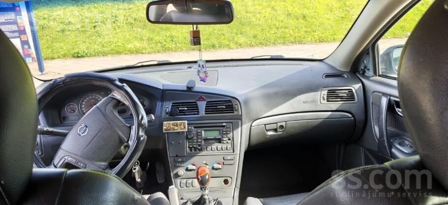 Zils Volvo V70 2003 Rēzekne, ar dzinēja tilpumu 2.40 L un nobraukumu 552 tūkst. km par 750 €, foto 6 vietnē AUTOMOTO.COM.LV